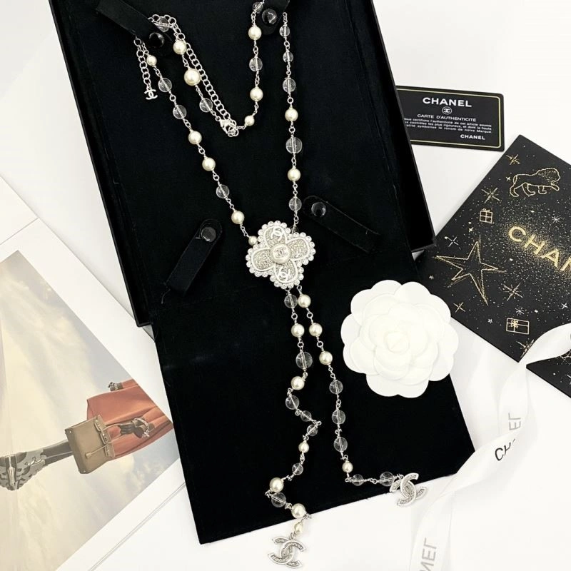 Indistinguishable Chanel Necklaces