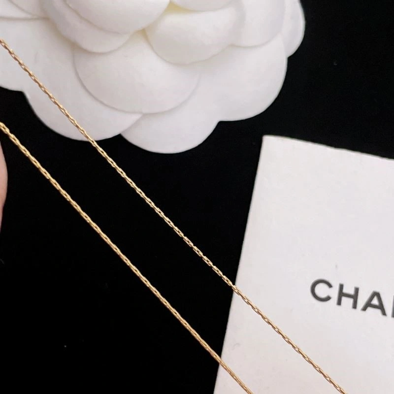 Top match Chanel Necklaces