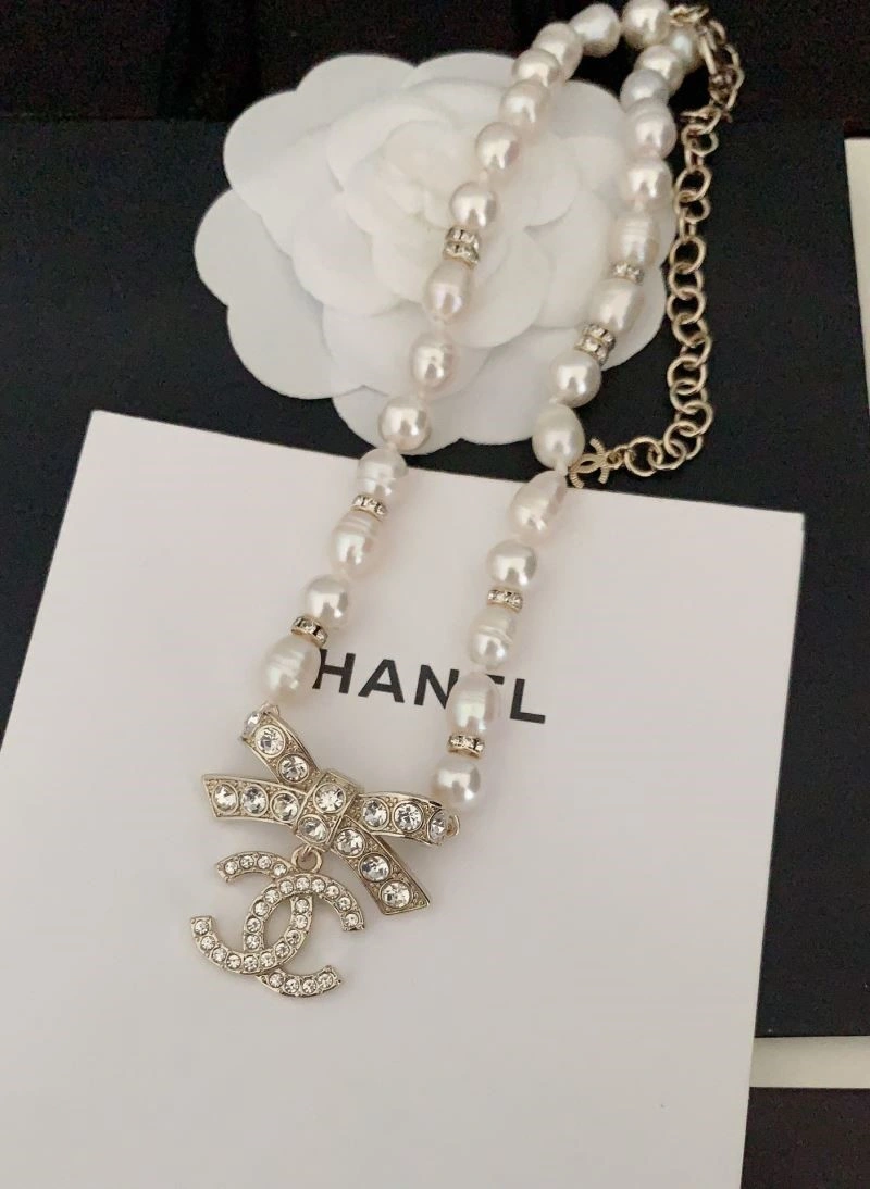 Bargain Chanel Necklaces
