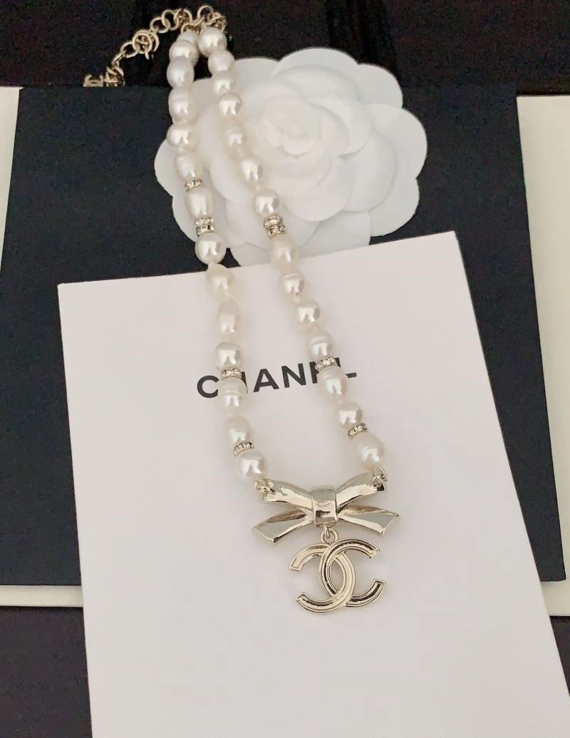 Bargain Chanel Necklaces