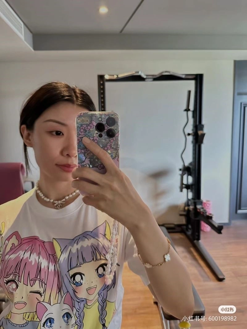 Bargain Chanel Necklaces