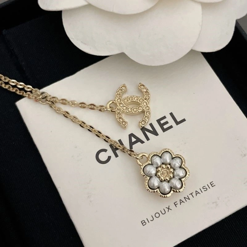 Accurate model Chanel Necklaces