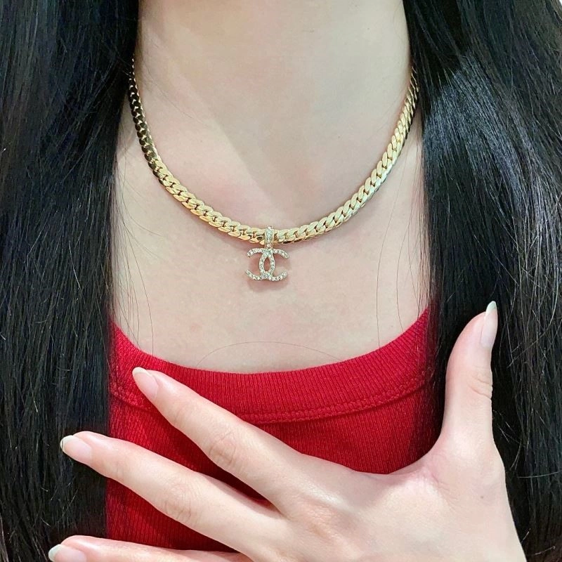 Low-cost Chanel Necklaces