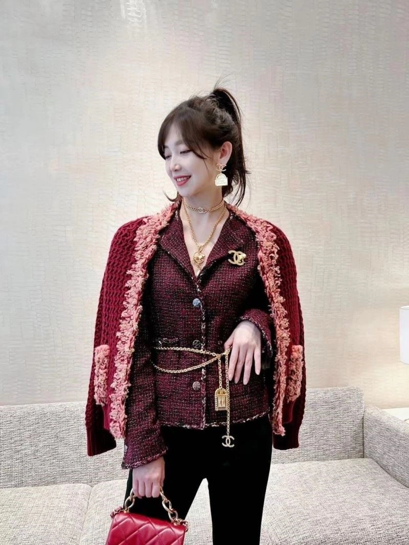 Bargain Chanel Necklaces