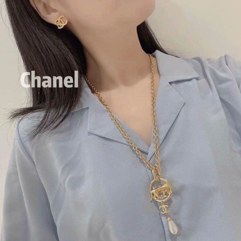 Bargain Chanel Necklaces