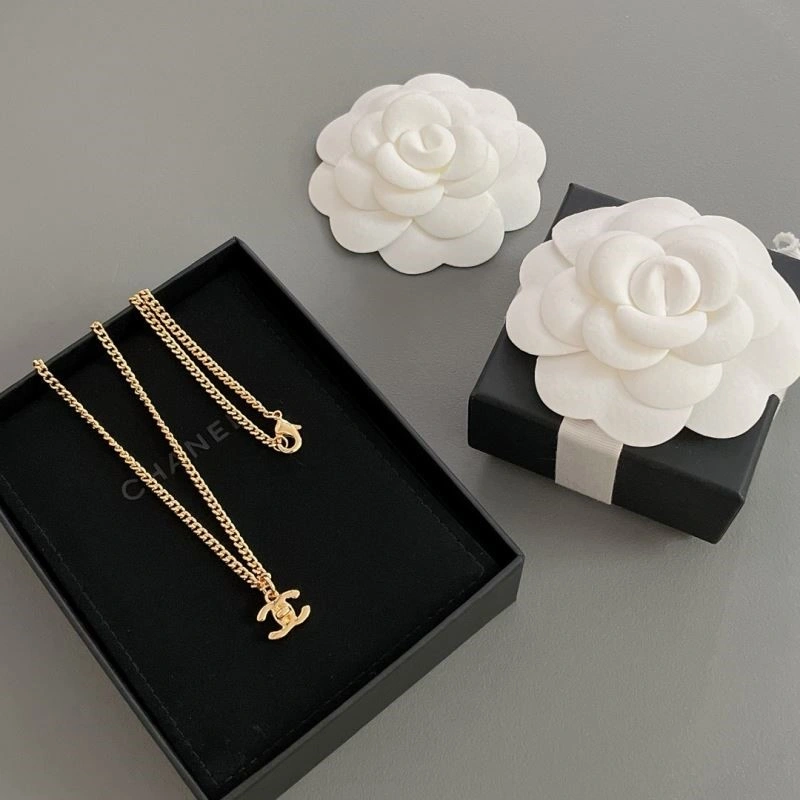 Inexpensive Chanel Necklaces