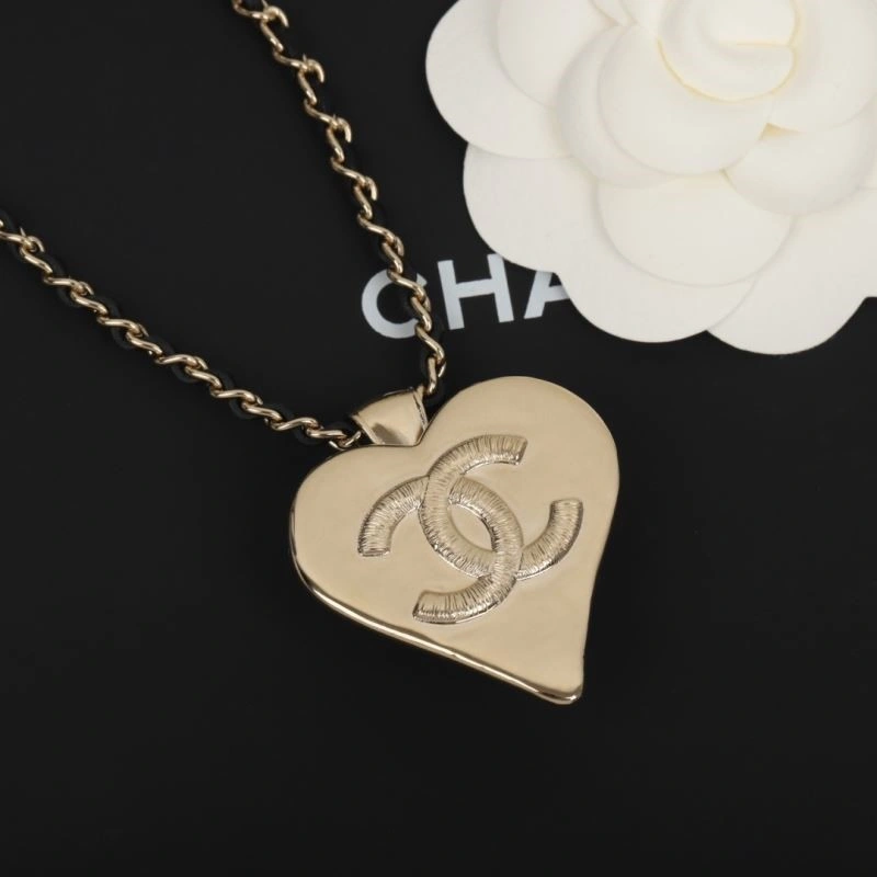 Original Chanel Necklaces