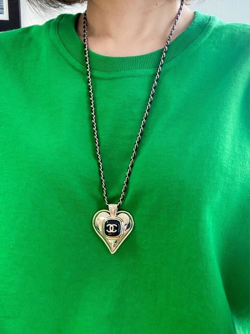 Original Chanel Necklaces