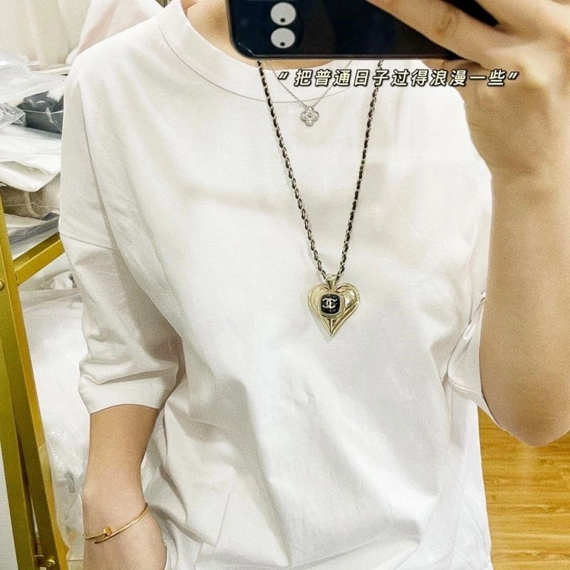 Original Chanel Necklaces