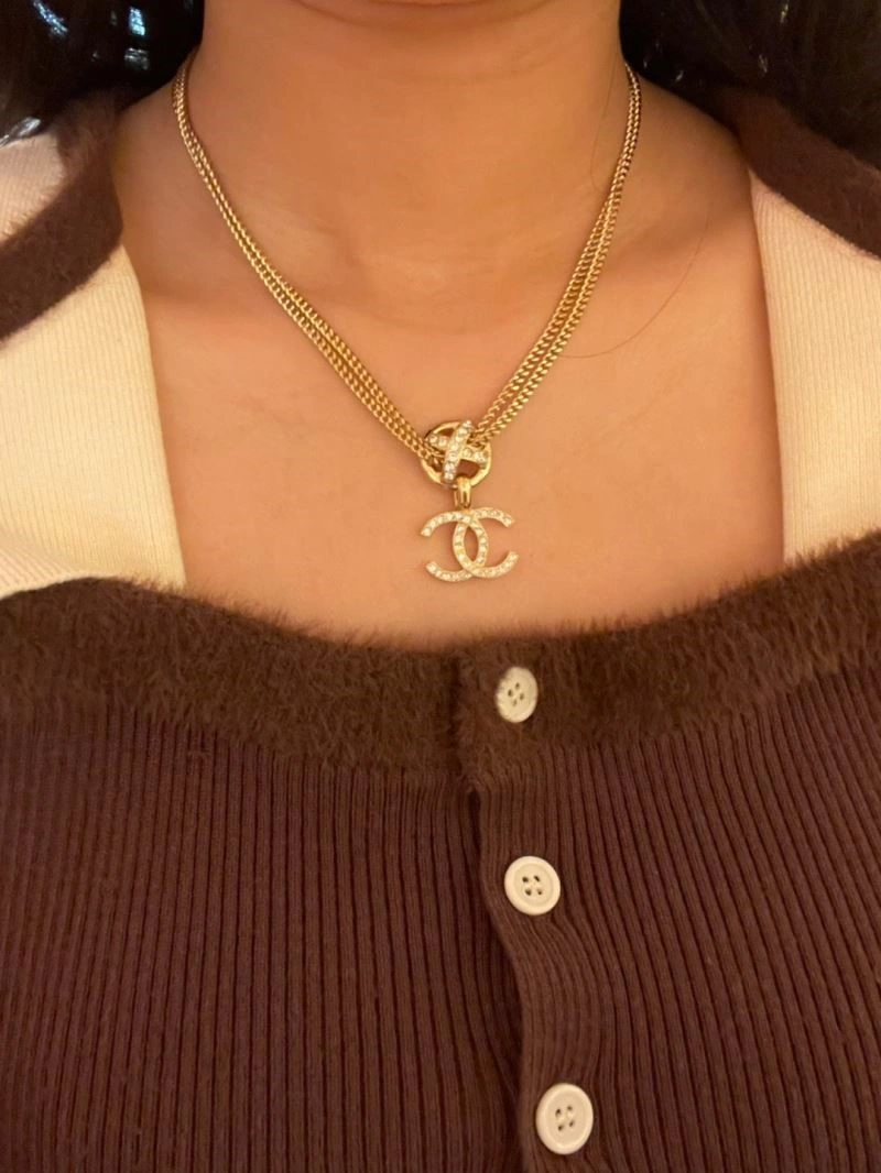 Indistinguishable Chanel Necklaces