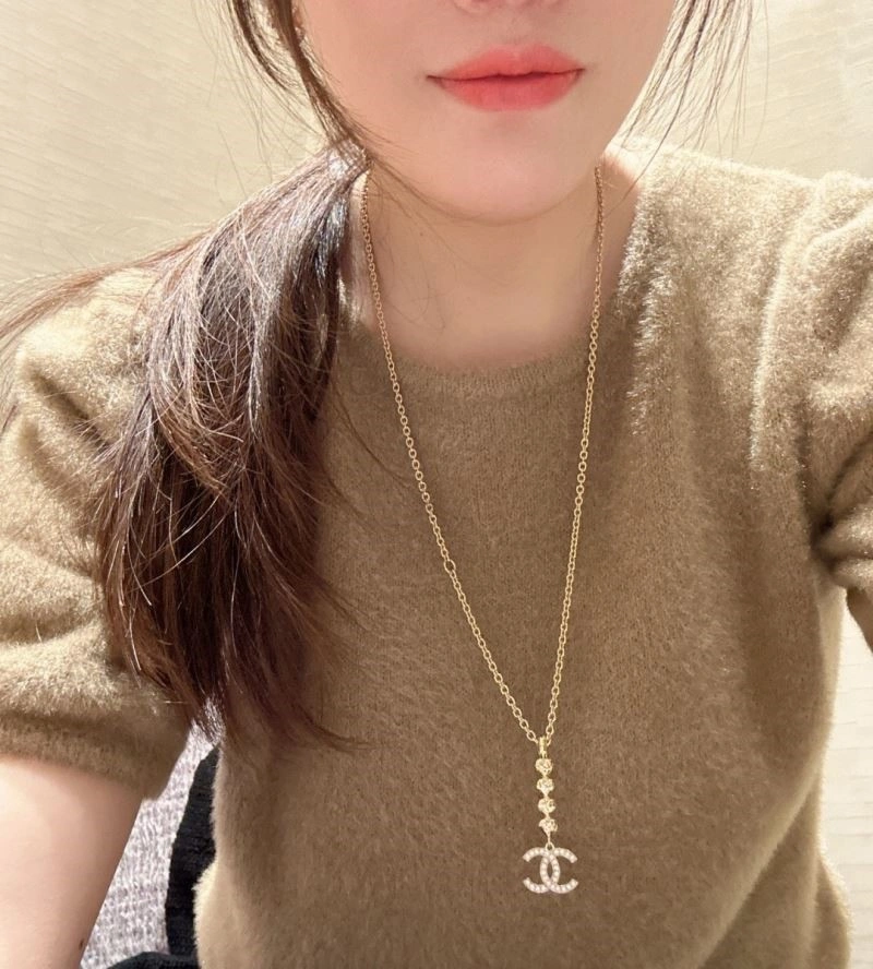 Low-cost Chanel Necklaces