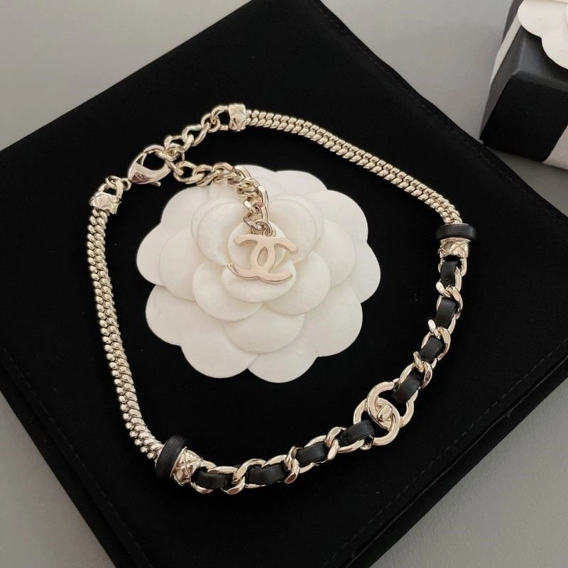 Accurate model Chanel Necklaces