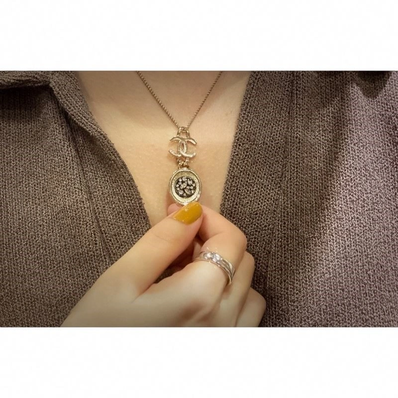 Inexpensive Chanel Necklaces