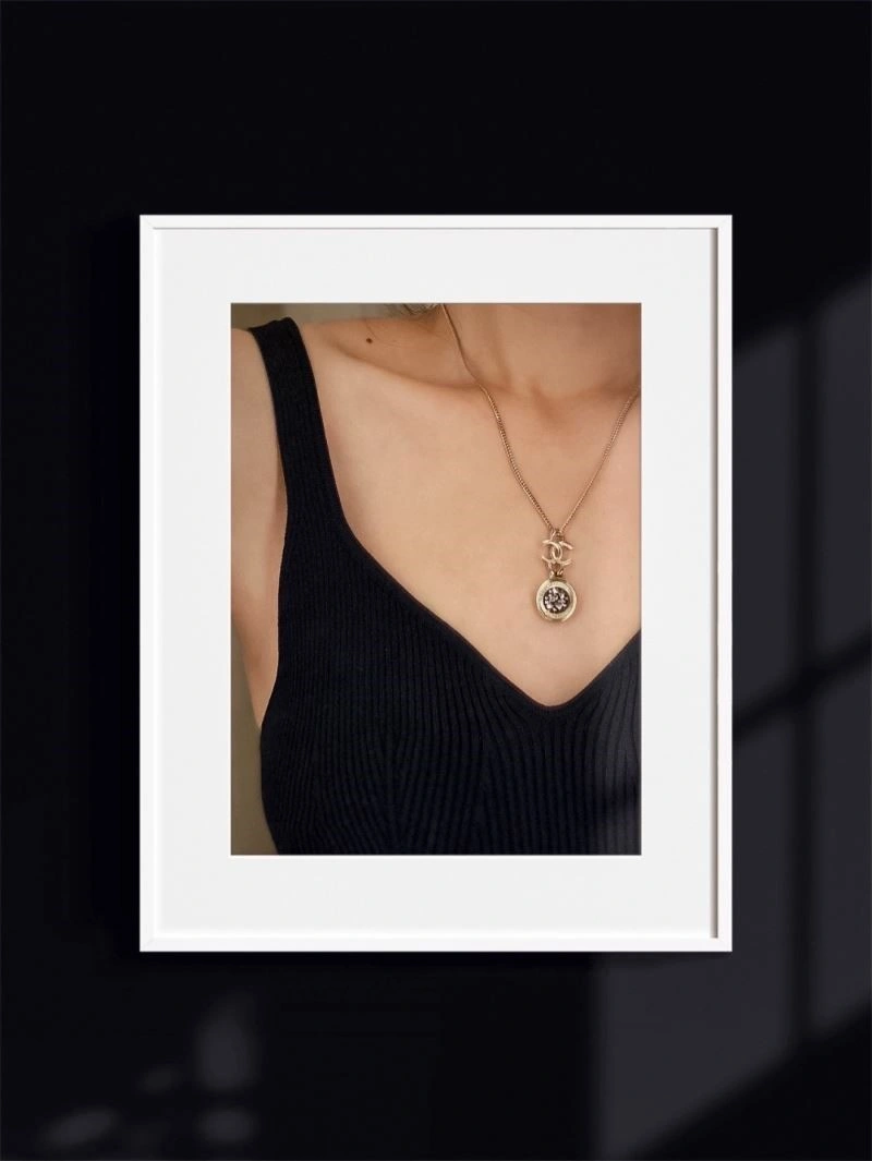 Inexpensive Chanel Necklaces