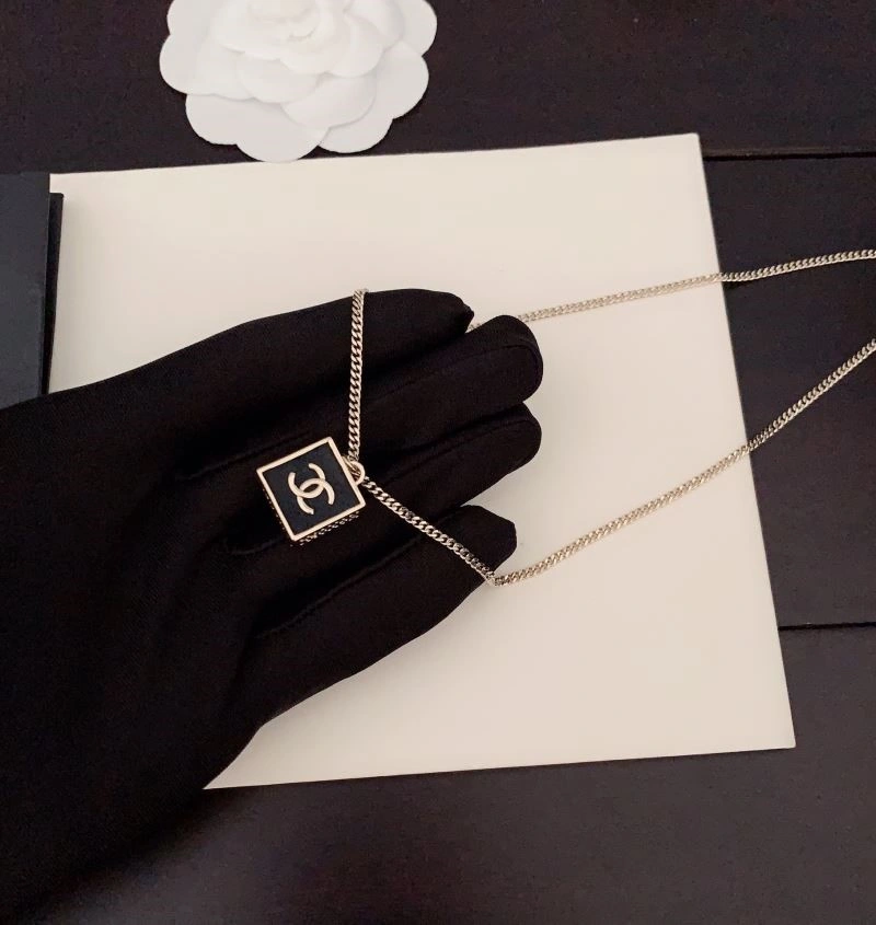 Original Chanel Necklaces