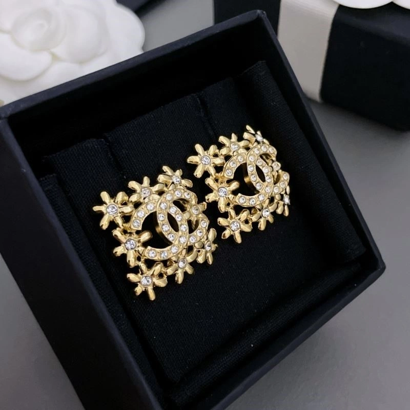 Inexpensive Chanel Necklaces