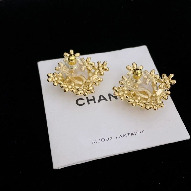 Inexpensive Chanel Necklaces