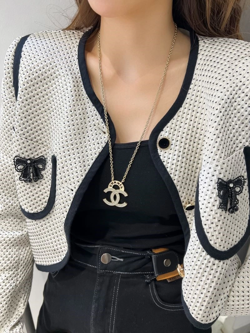 Accurate model Chanel Necklaces