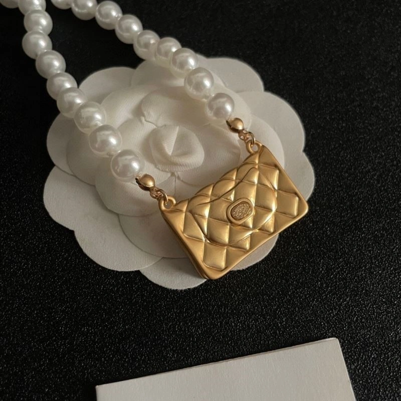 Cut-rate Chanel Necklaces
