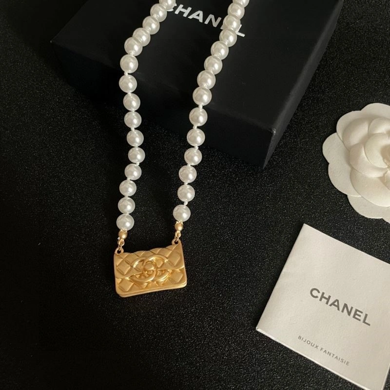 Cut-rate Chanel Necklaces