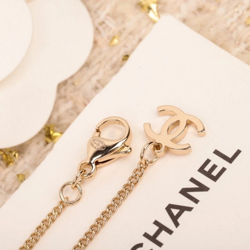 Bargain Chanel Necklaces