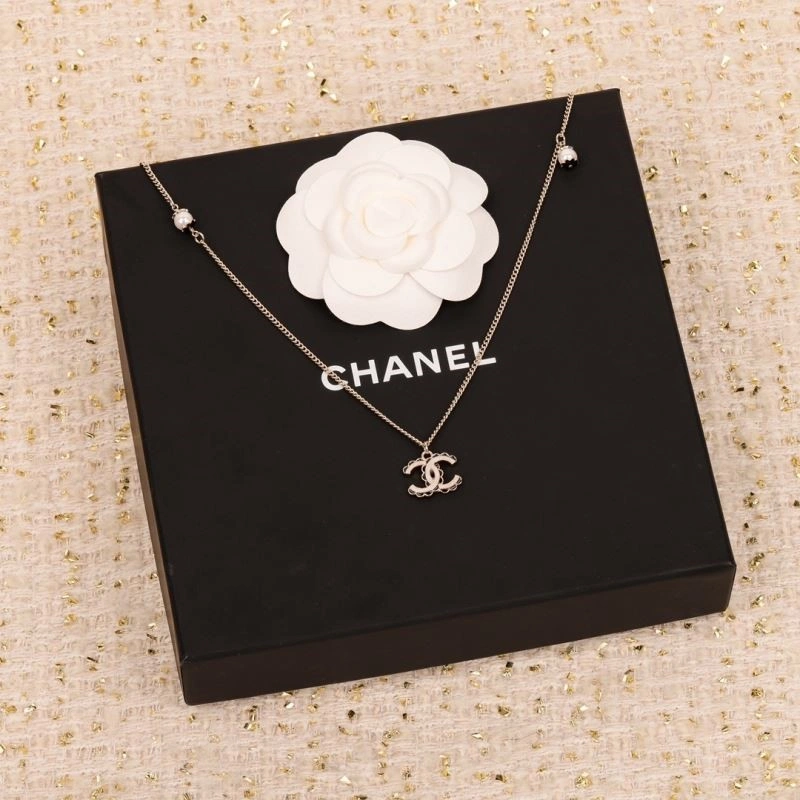 Bargain Chanel Necklaces