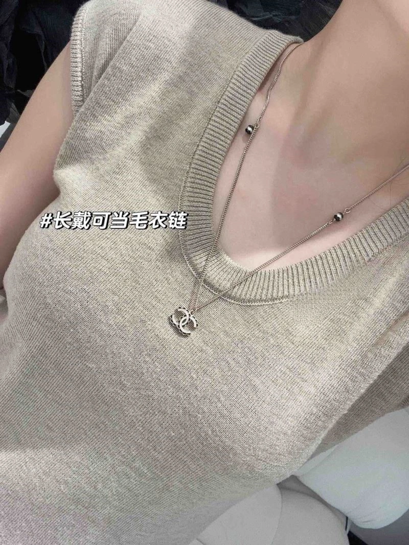 Bargain Chanel Necklaces