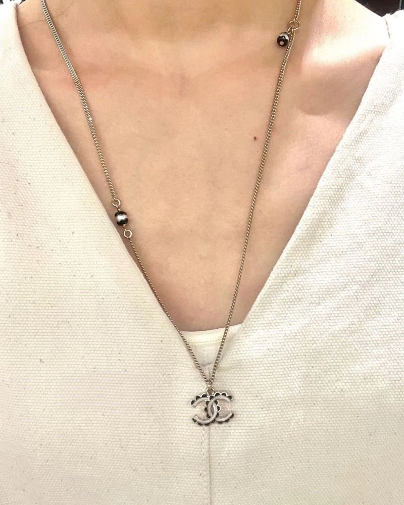 Bargain Chanel Necklaces