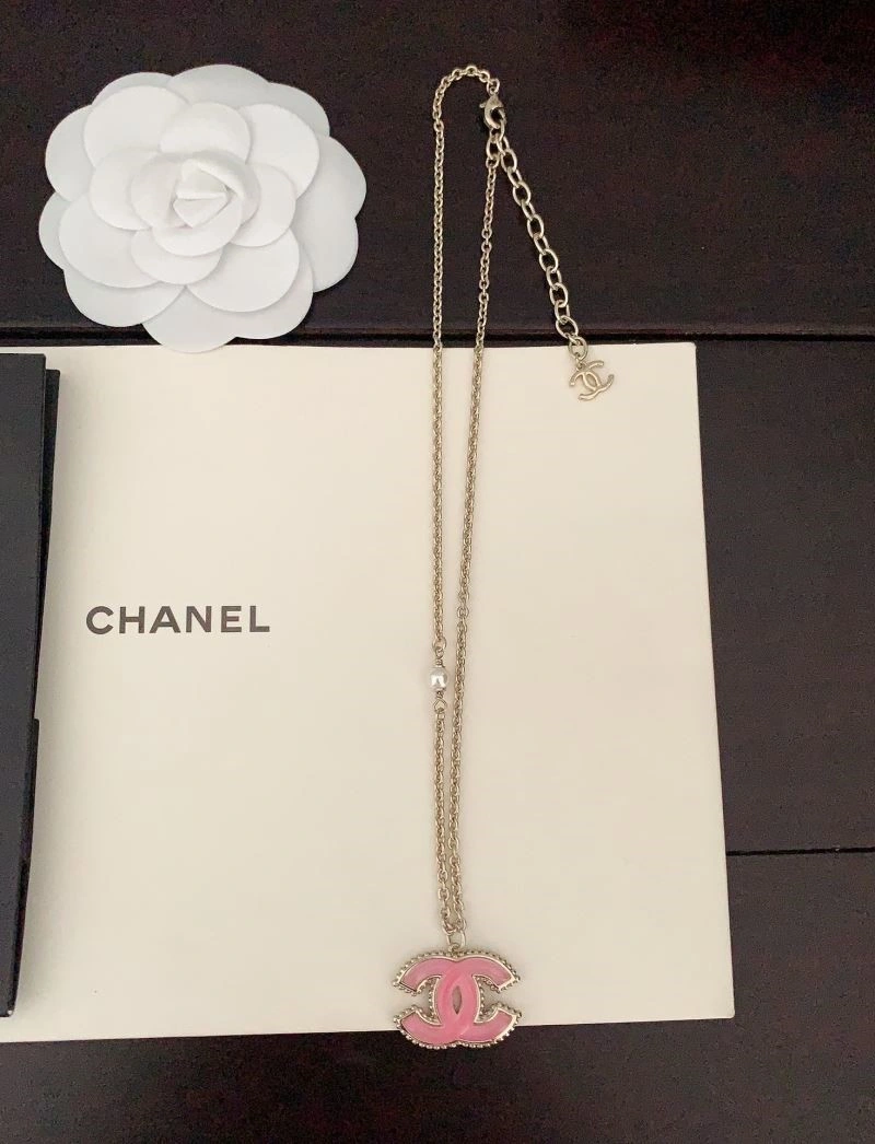 Cut-rate Chanel Necklaces