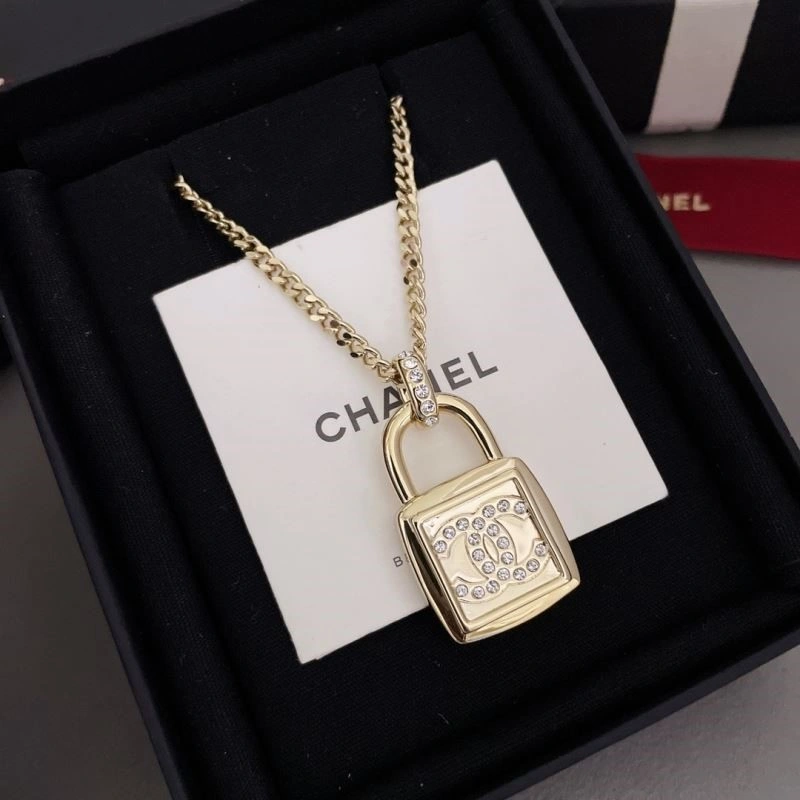 Low-cost Chanel Necklaces
