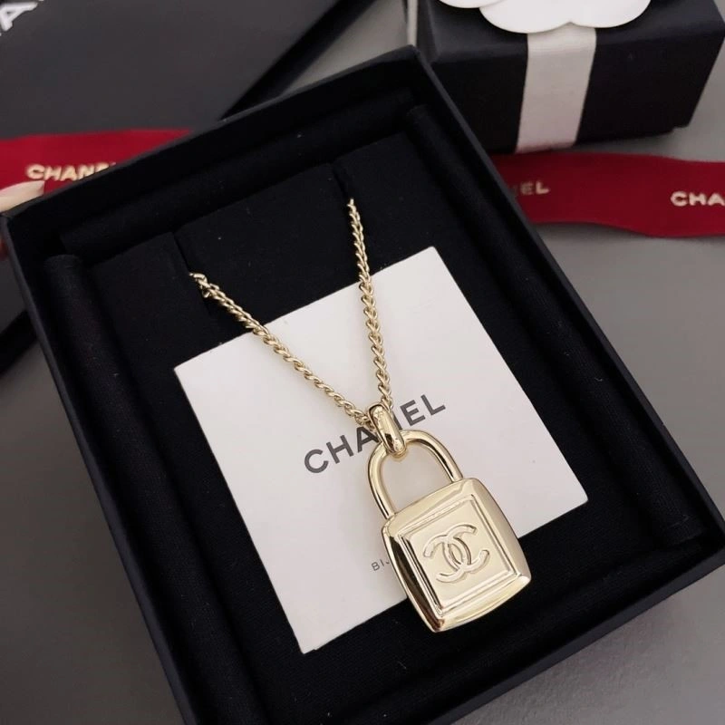Low-cost Chanel Necklaces