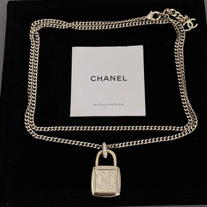 Low-cost Chanel Necklaces