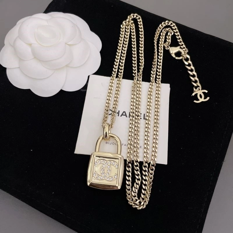 Low-cost Chanel Necklaces