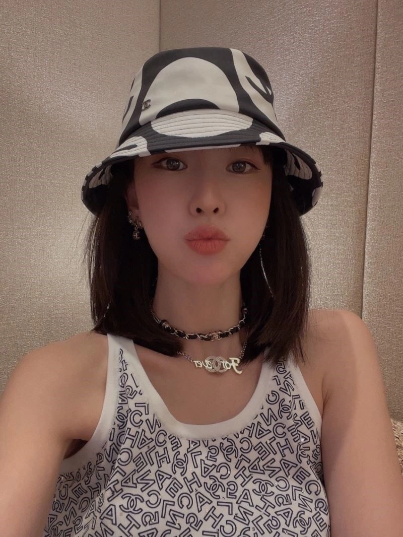 Exact replica Chanel Necklaces
