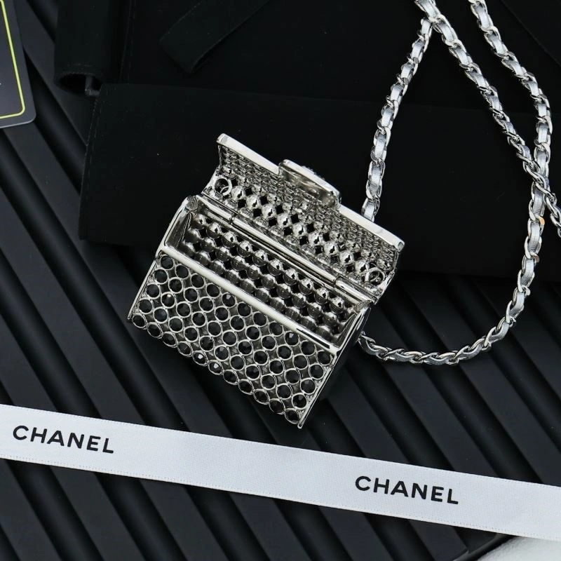 Low-cost Chanel Necklaces