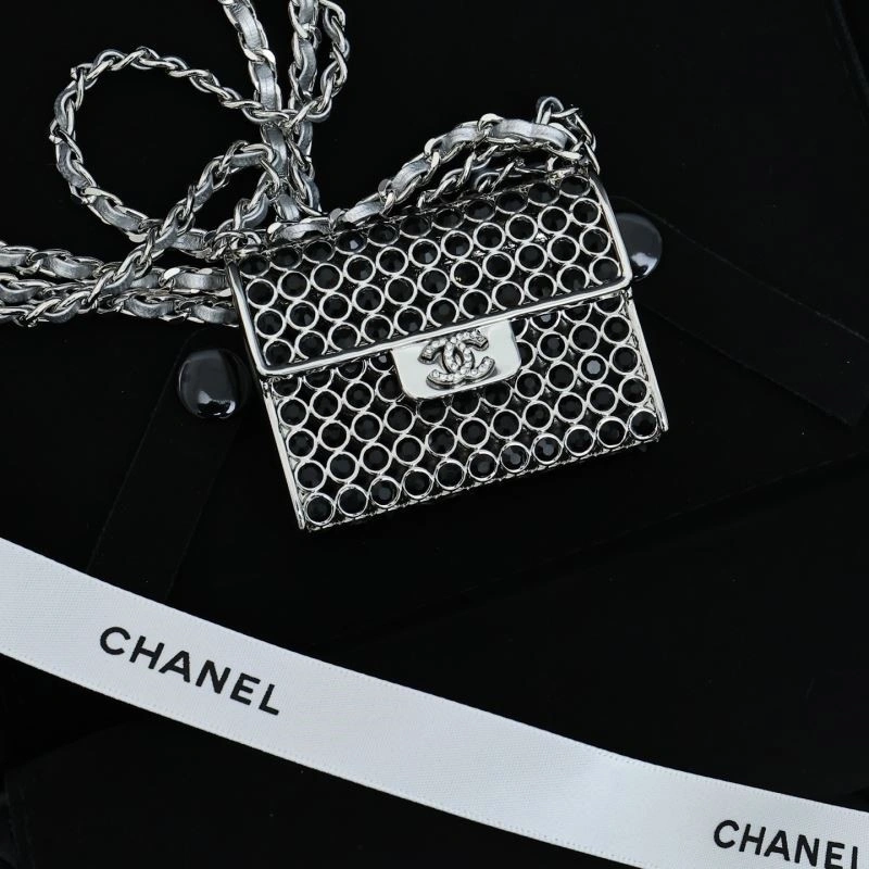 Low-cost Chanel Necklaces