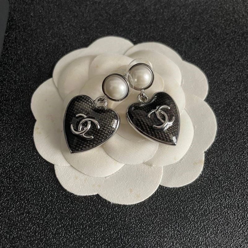 Bargain Chanel Necklaces