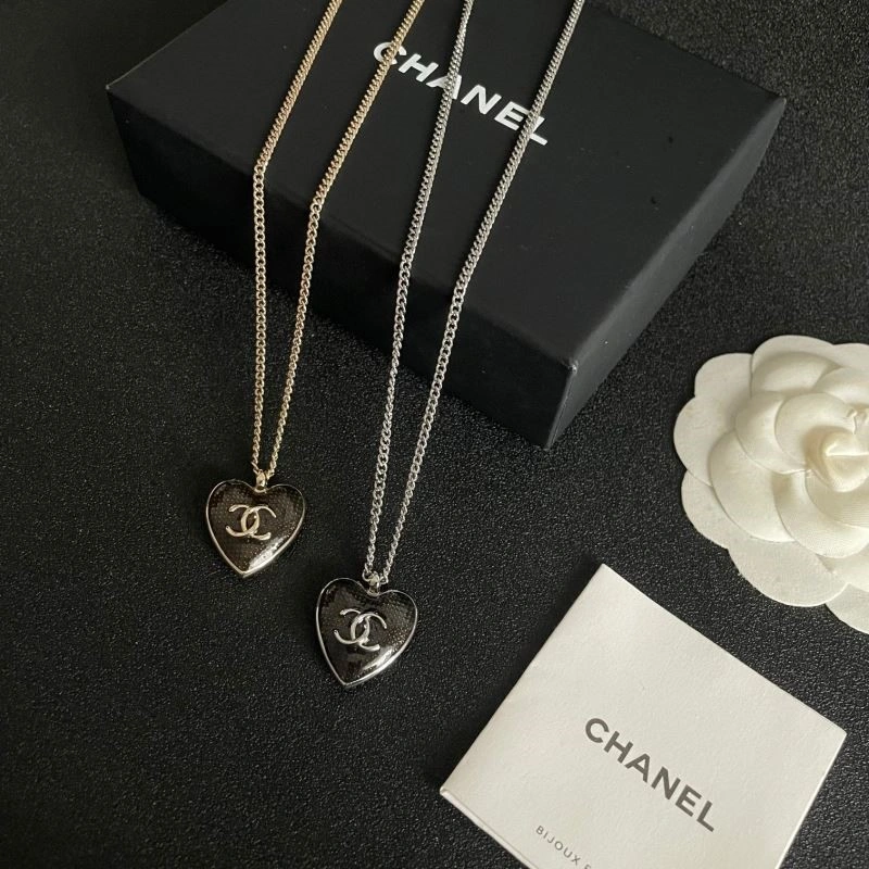 Cut-rate Chanel Necklaces
