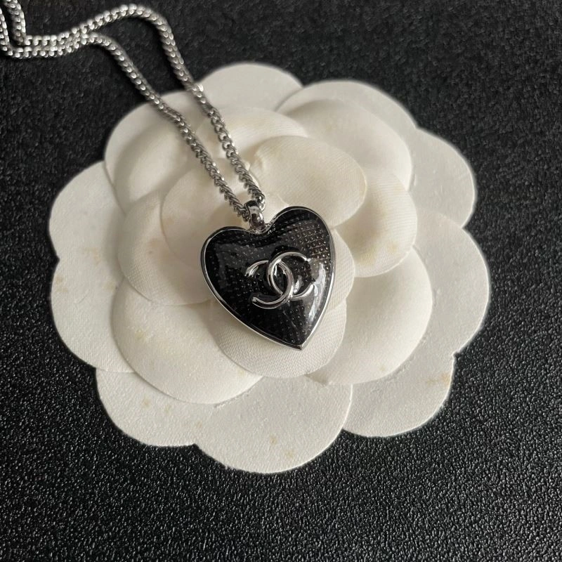 Cut-rate Chanel Necklaces