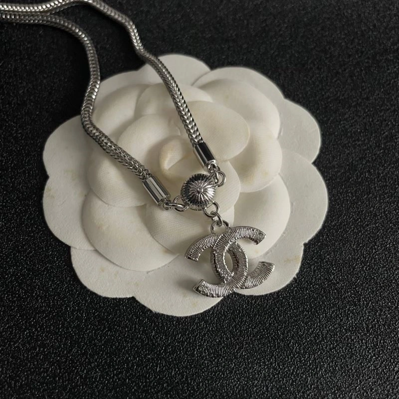 High accuracy Chanel Necklaces