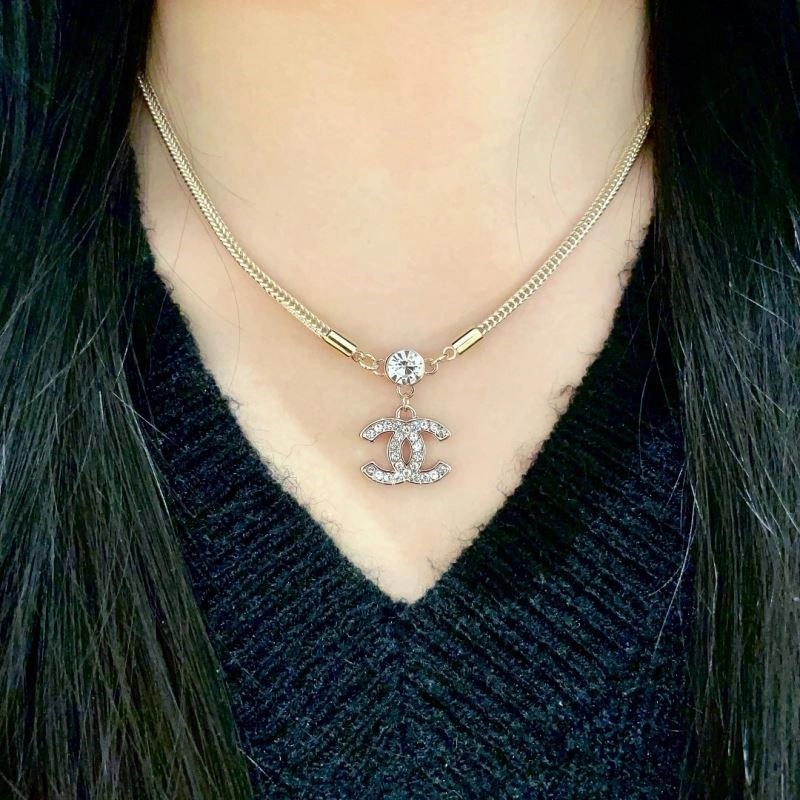 Top match Chanel Necklaces