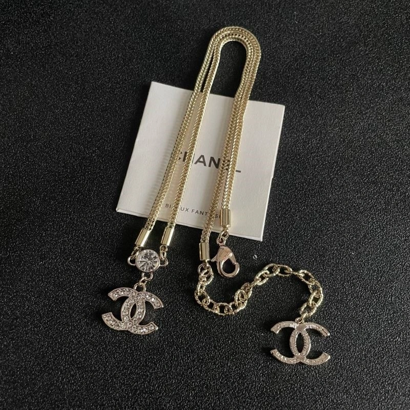 Top match Chanel Necklaces