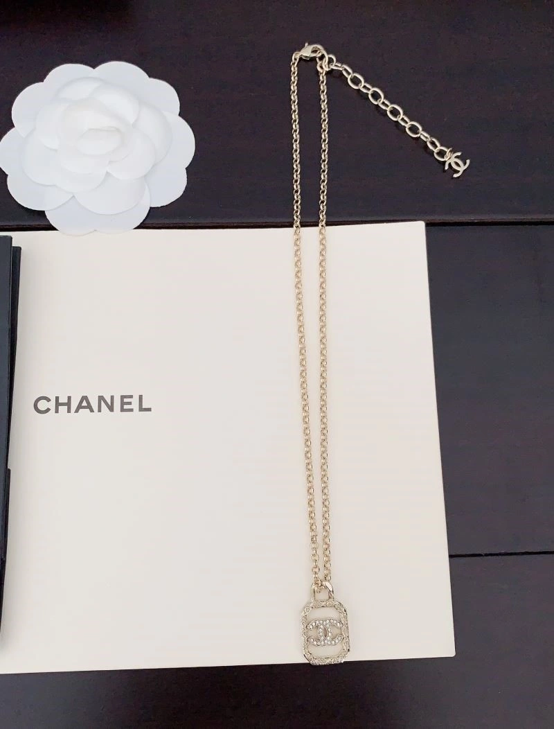 Cut-rate Chanel Necklaces