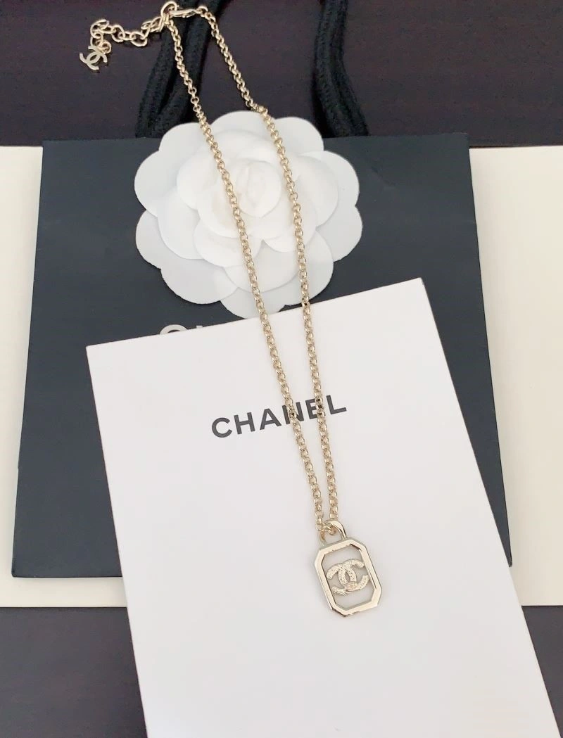 Cut-rate Chanel Necklaces