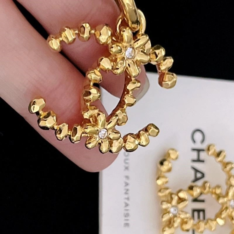 Discounted Chanel Necklaces