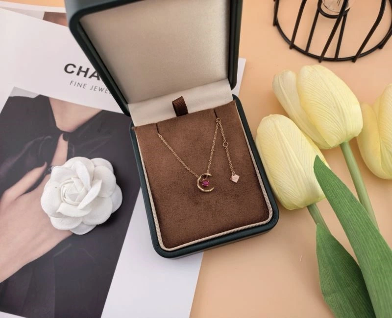Inexpensive Chanel Necklaces