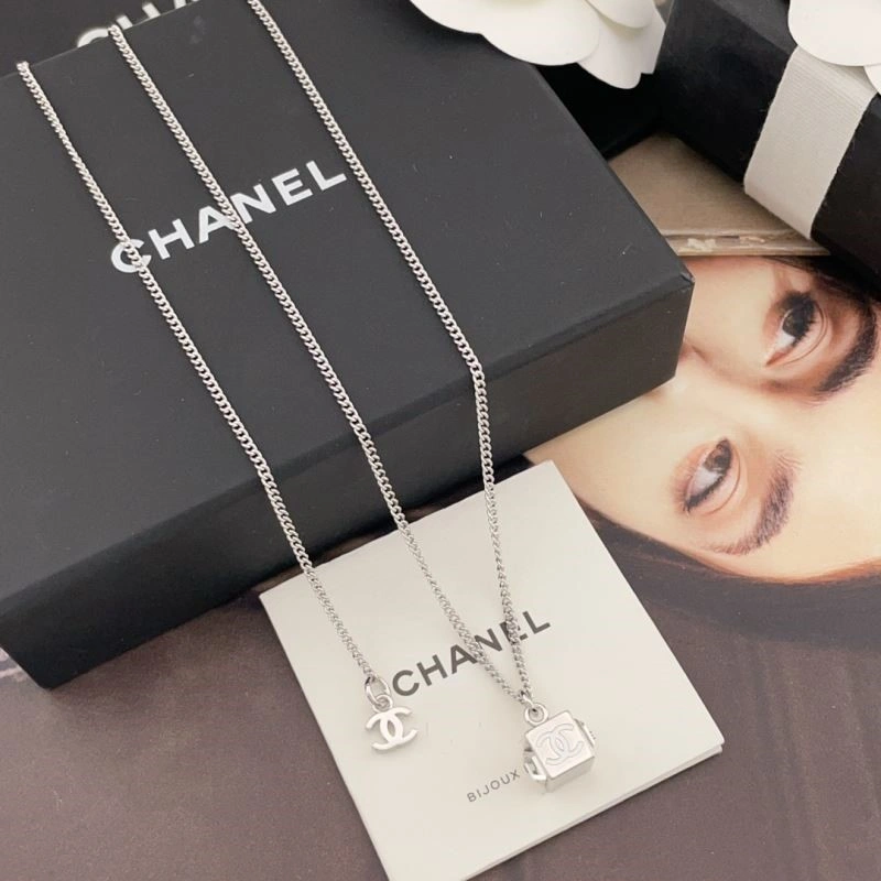 1:1 copy Chanel Necklaces