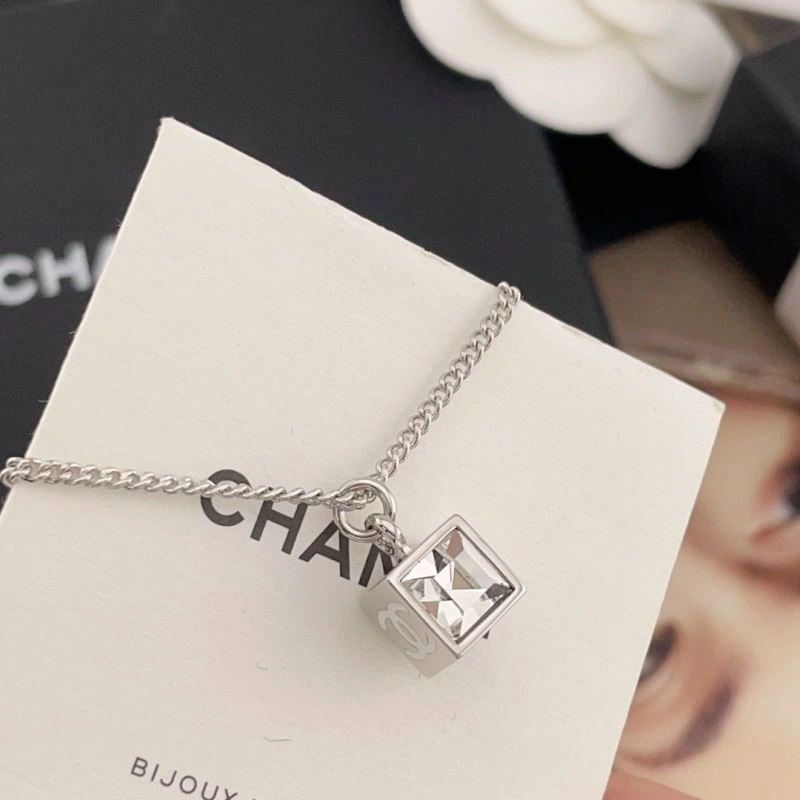 1:1 copy Chanel Necklaces