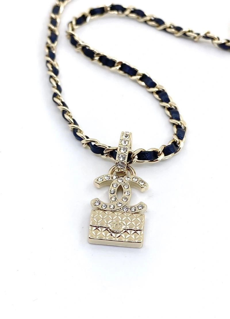Bargain Chanel Necklaces