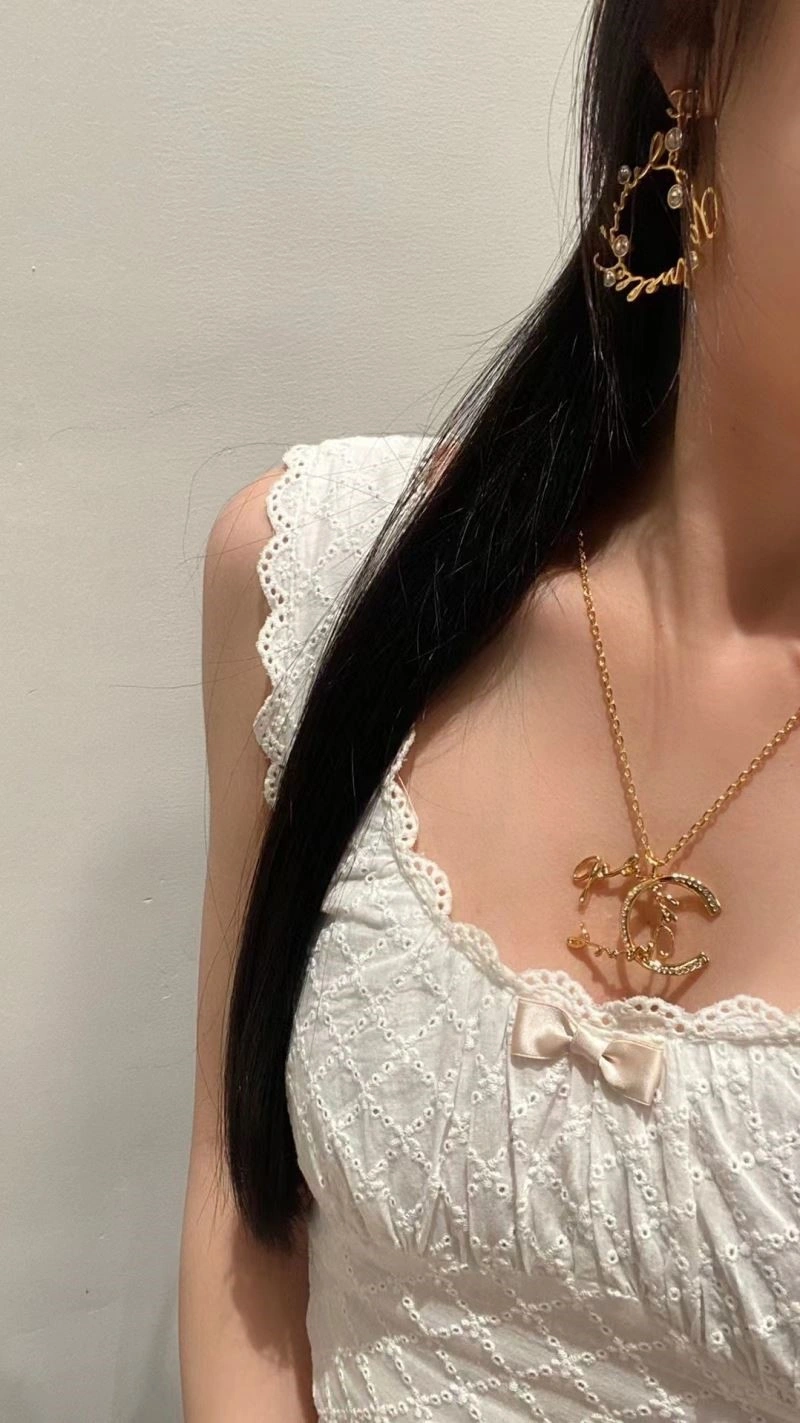 Discounted Chanel Necklaces